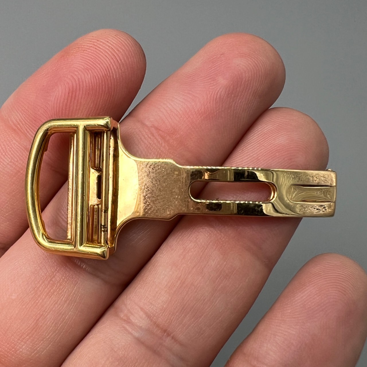 CARTIER 18K Yellow Gold Deployant Buckle - Jewelry World